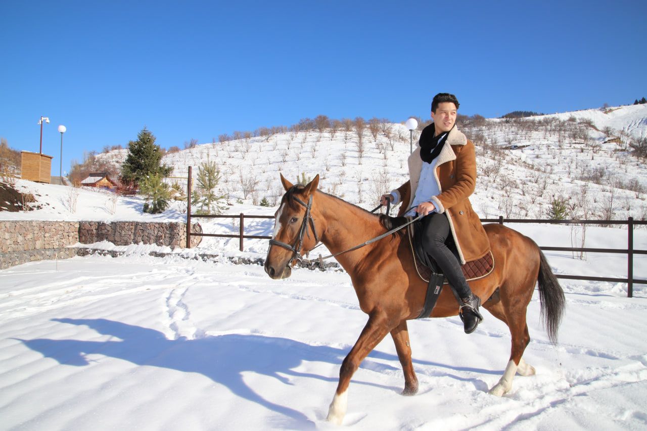 Horseback riding in the mountains of Almaty - horse riding in Oi-Qaragai